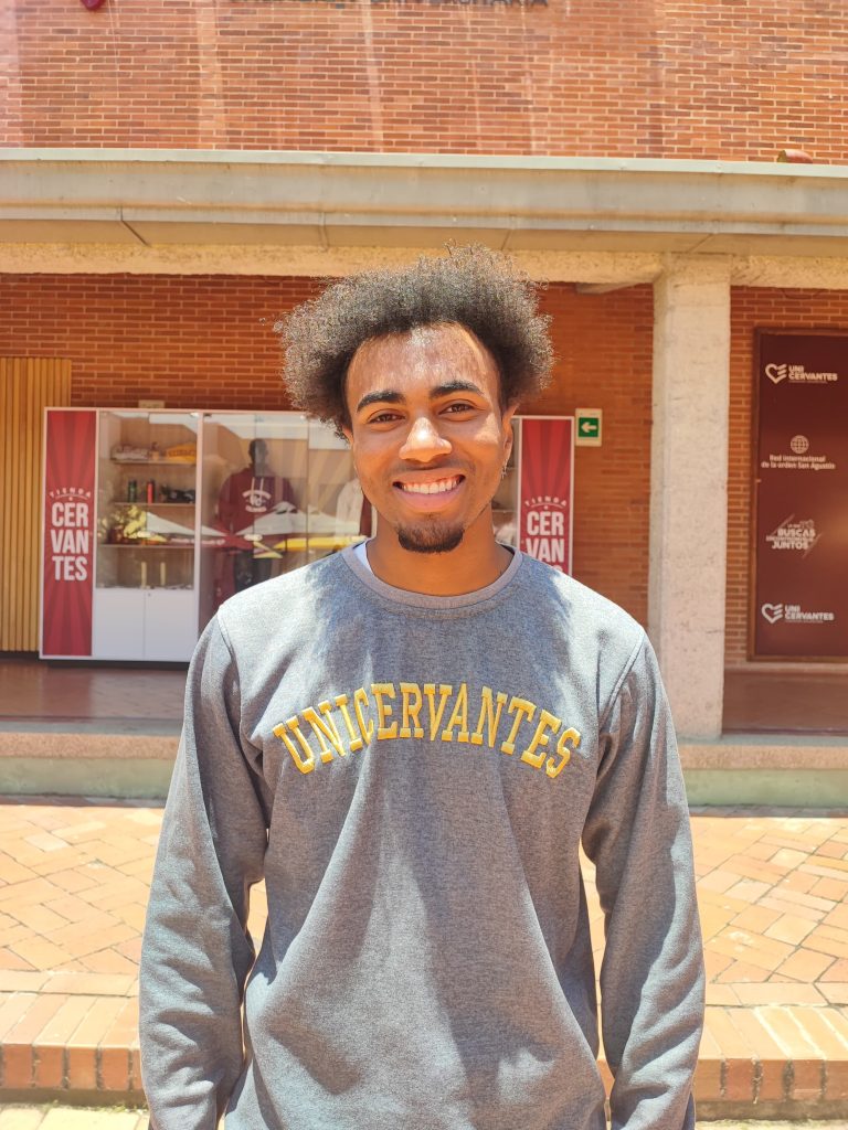 Ronaldo Andrés Colón Romáñez - Haciendo match en la U